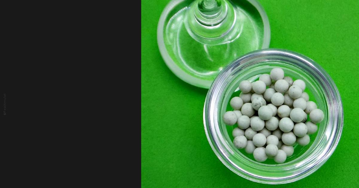 Buddha Sarira Relic Holy Sacred Ball White Stone Bead Stupa Thai Amulet ...