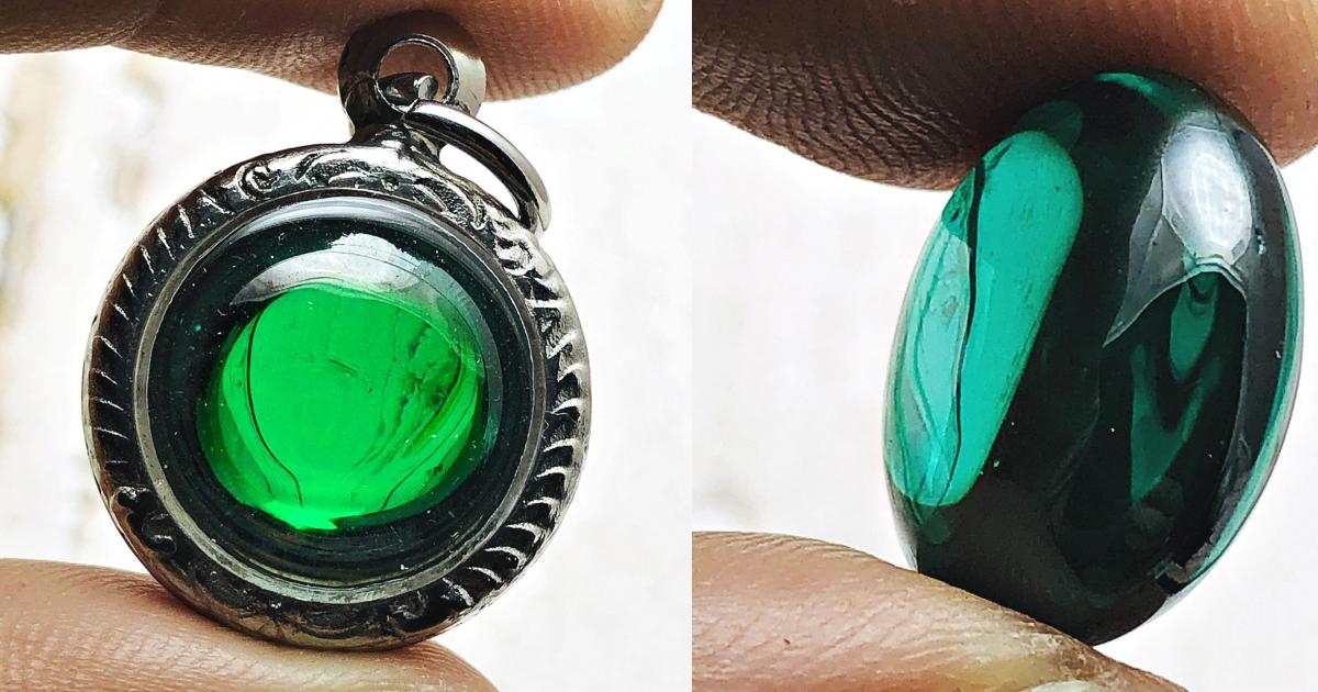 LEKLAI NAGA EYE CRYSTAL GEMS HEALING STONE LUCKY THAI AMULET BUTTON ...