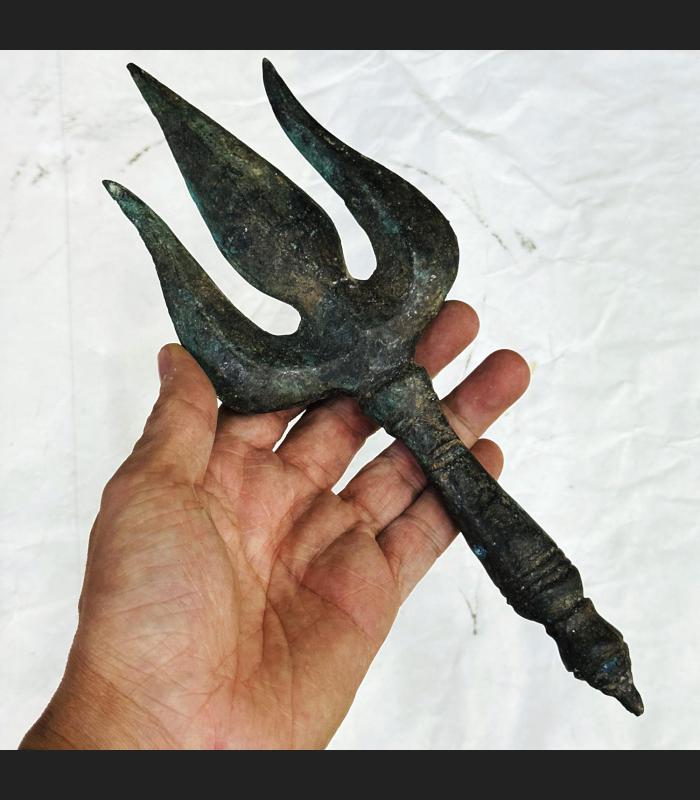Ancient Artefacts Trident Trishul Bayon Angkor Khmer Bronze Deity ...